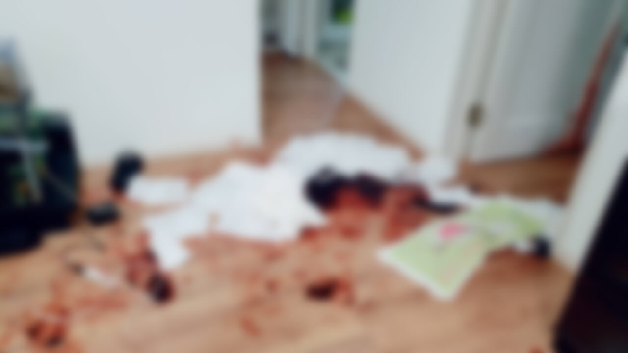血が飛び散った自殺現場へ緊急対応|特殊清掃のスイーパーズ